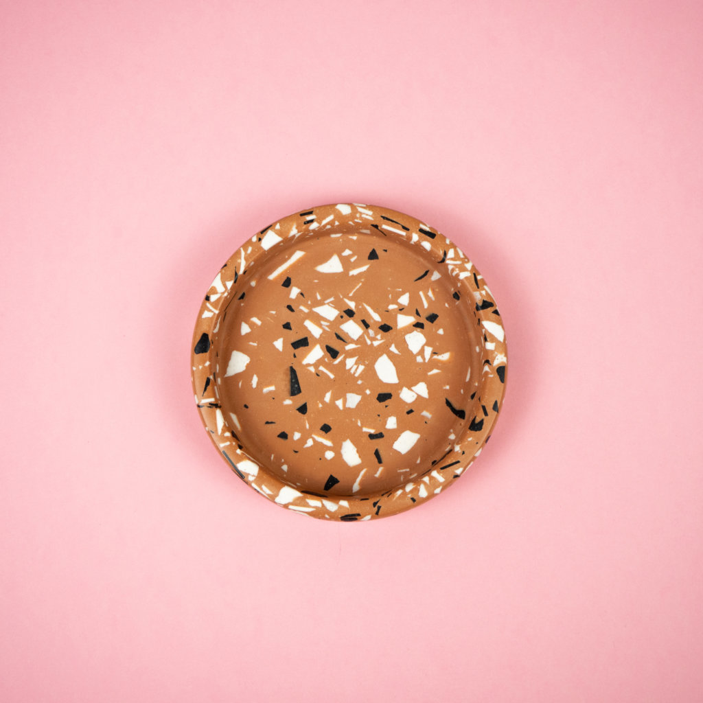 Gabrielle Hola – Handmade Round Terracotta Terrazzo Tray